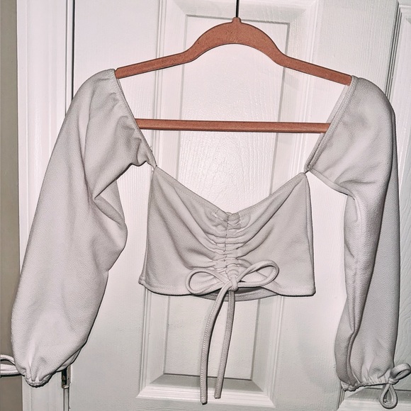 PrettyLittleThing | Tops | Prettylittlething Pull String Crop Top Plt ...